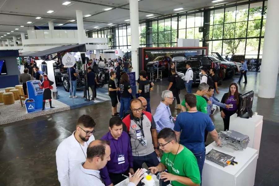 Congresso SAE BRASIL 2025 aborda os caminhos sustentáveis e ...